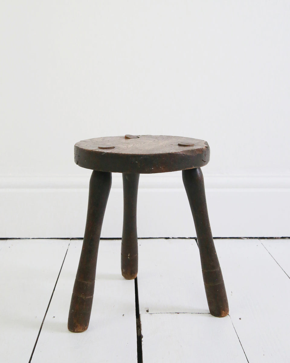 THREE LEGGED MILKING STOOL – Kiln